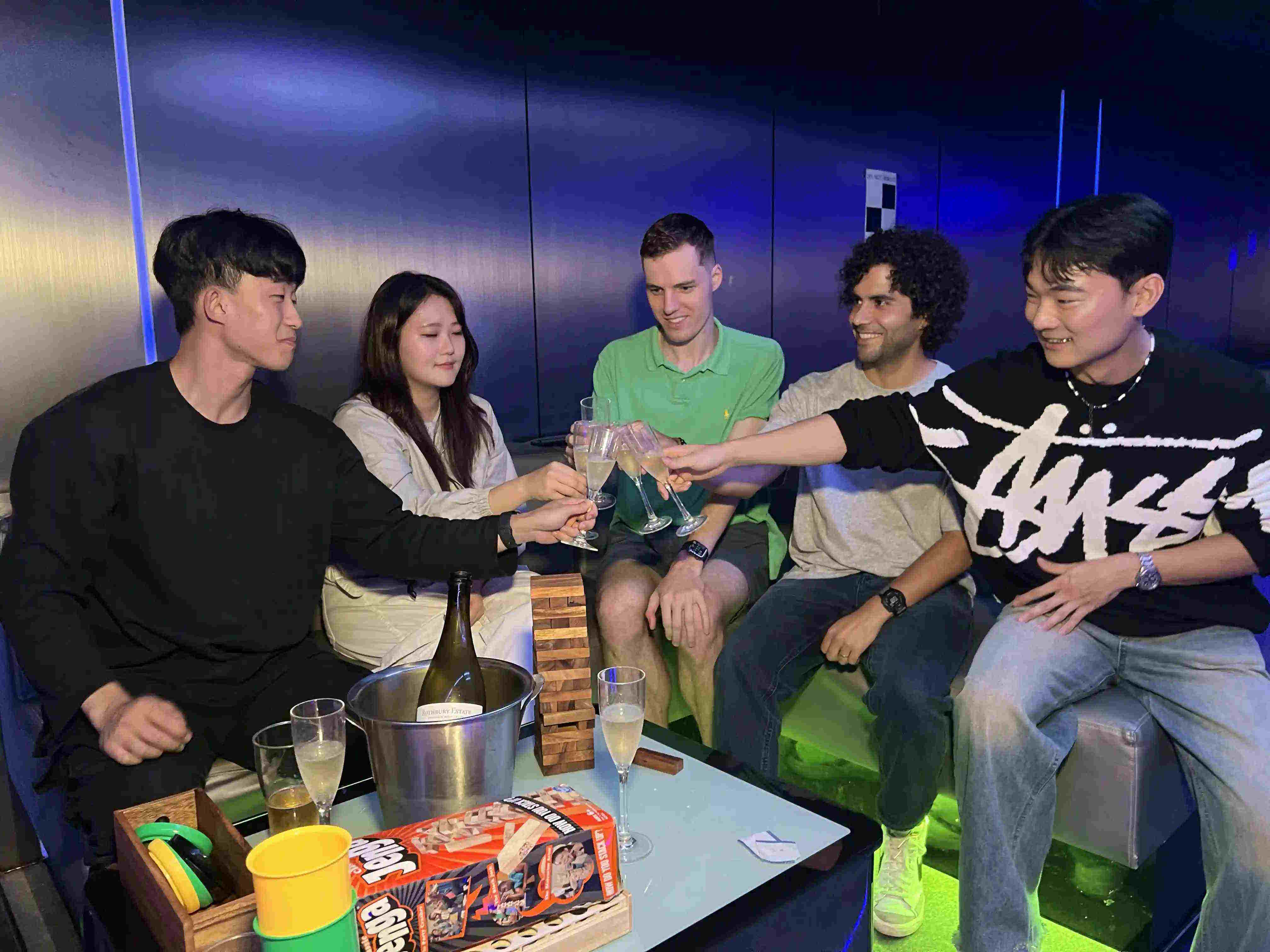 Social Meetups in Vancouver: Complete Guide to Finding and Attending Events